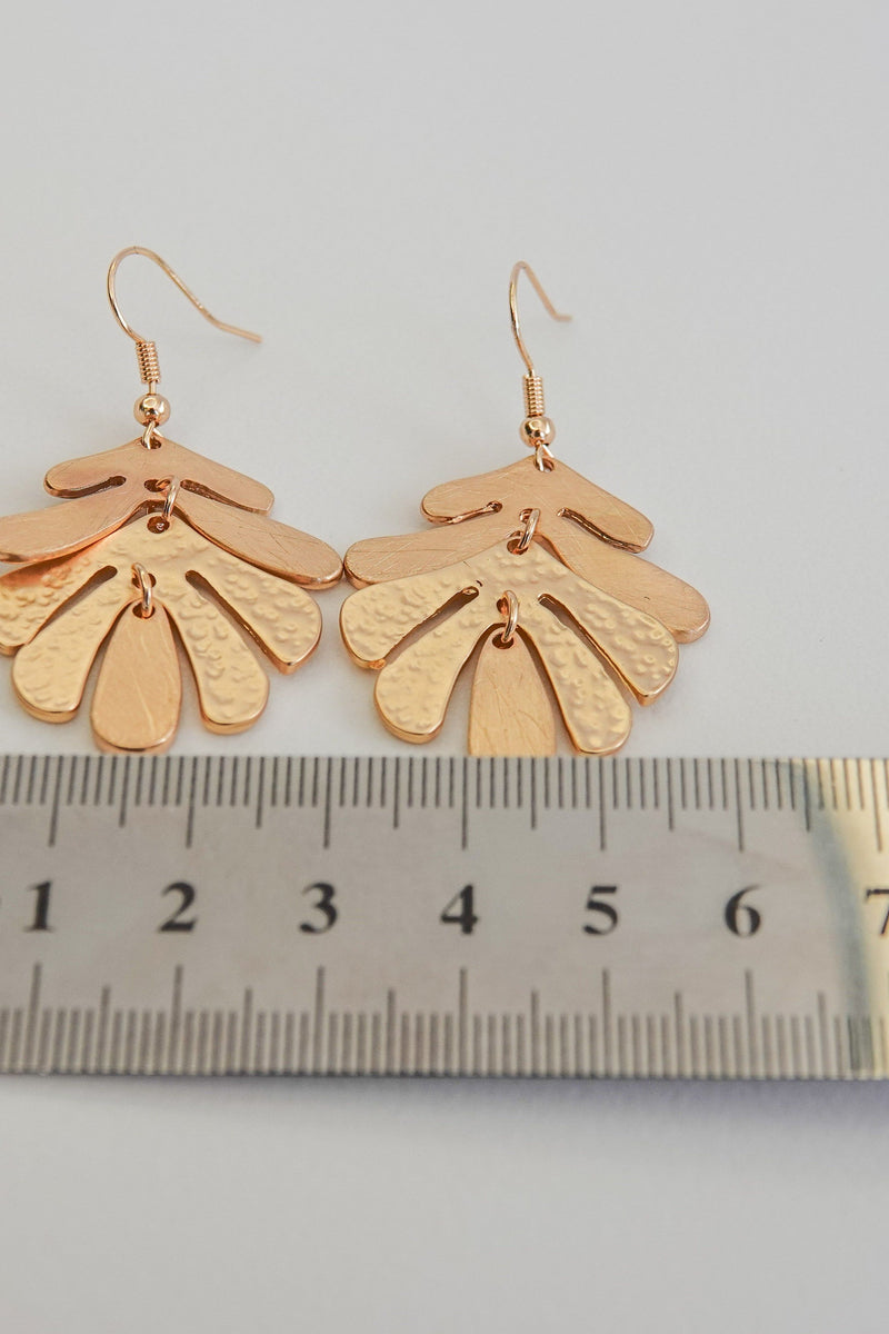 Leaf Cascade – Lens & Hues